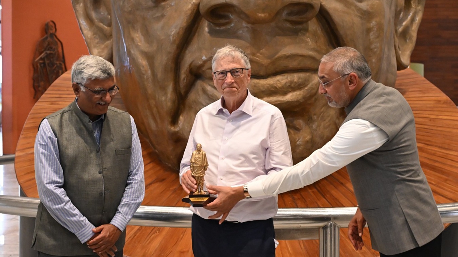 Bill Gates Marvels at the Statue of Unity, PM Modi Encourages Global ...